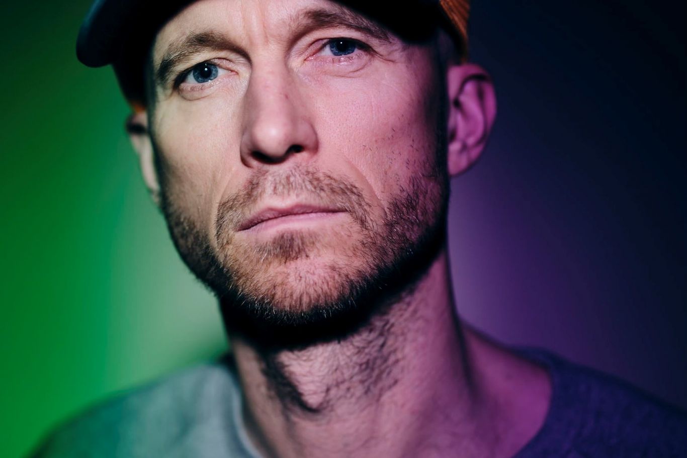 Klimmend fotograaf Tim neemt je mee in zijn werk - Leven op NDSM